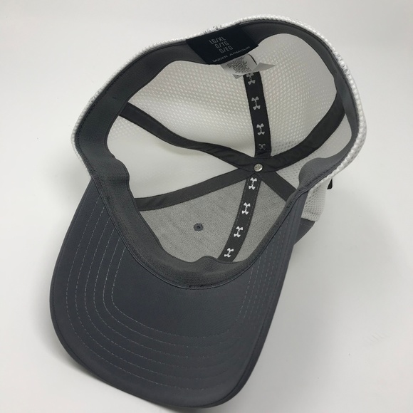 Under Armour | Accessories | New Under Armour Gray Mesh Fitted Hat Mens ...